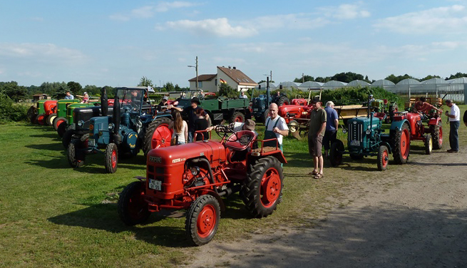 Traktoren und Oldtimer des RTC